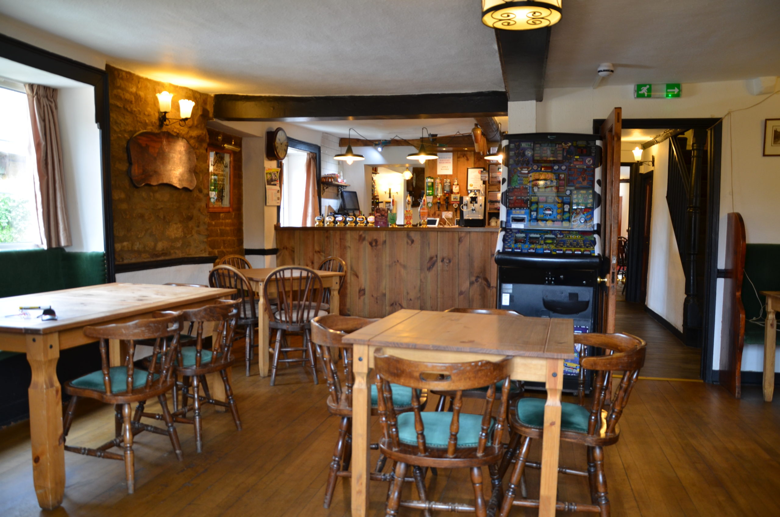 ELEPHANT AND CASTLE, BLOXHAM - Hook Norton Brewery