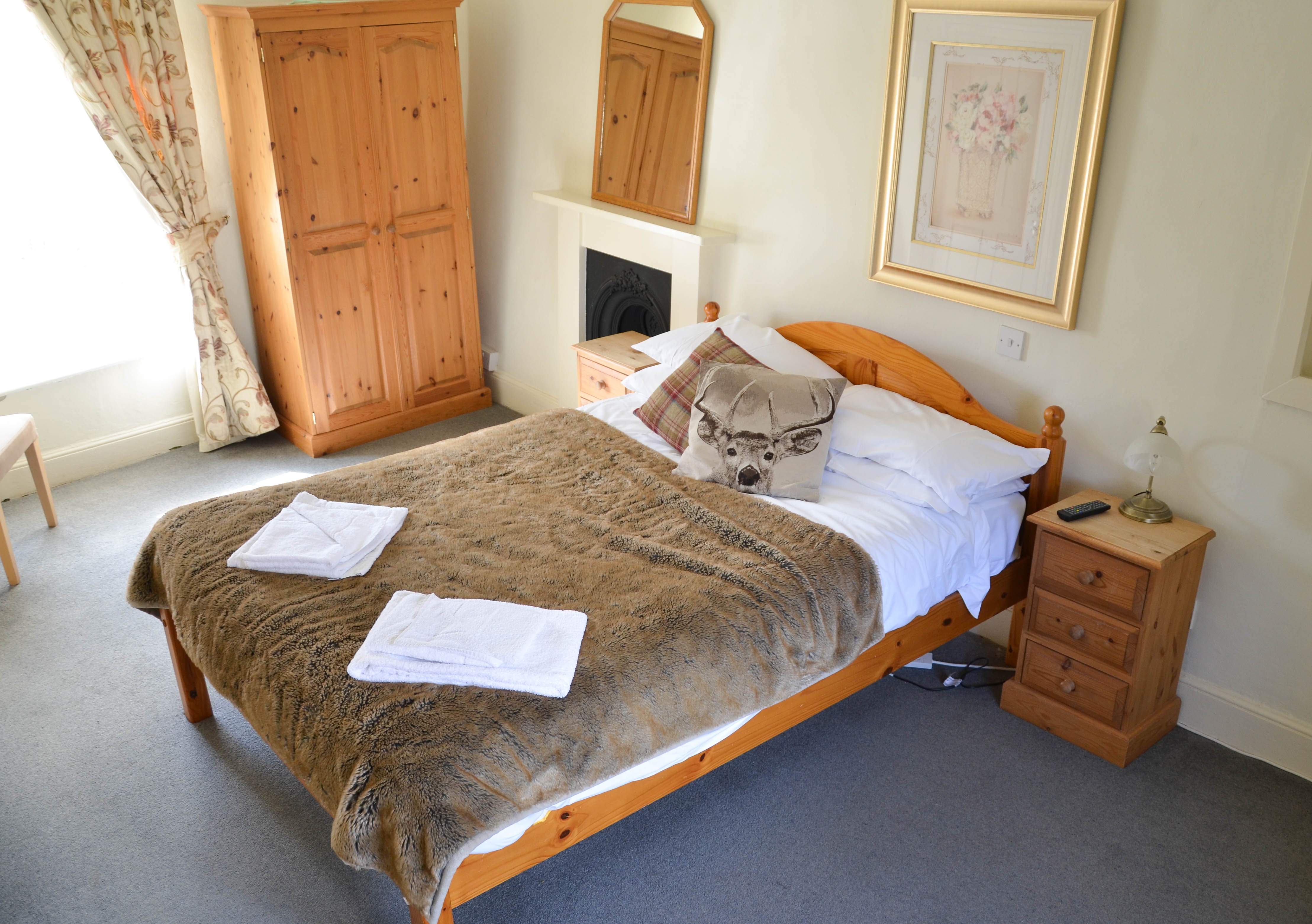 GEORGE HOTEL, BRAILES - Welcome Hook Norton Brewery