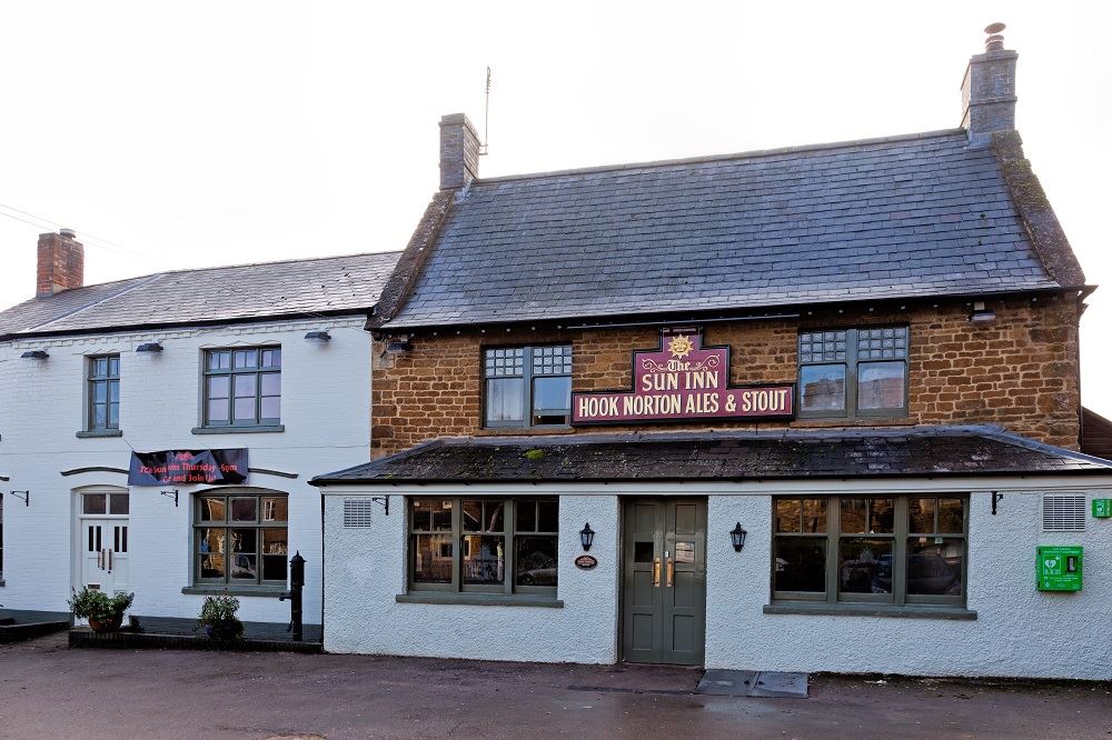 SUN INN, HOOK NORTON - Hook Norton Brewery